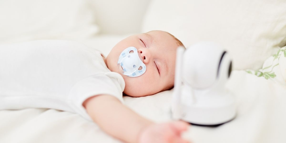 Guide complet du babyphone connecté : la surveillance moderne de bébé